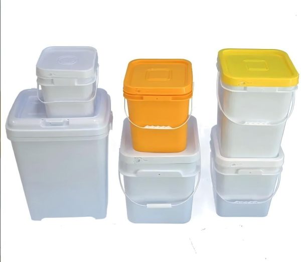 plastic rectangular bucket is used for packaging and storage